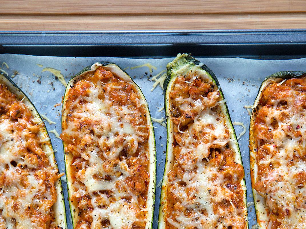 Pečená cuketa plněná krůtím masem