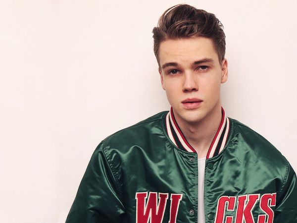 Mikolas Josef - Proženy.cz