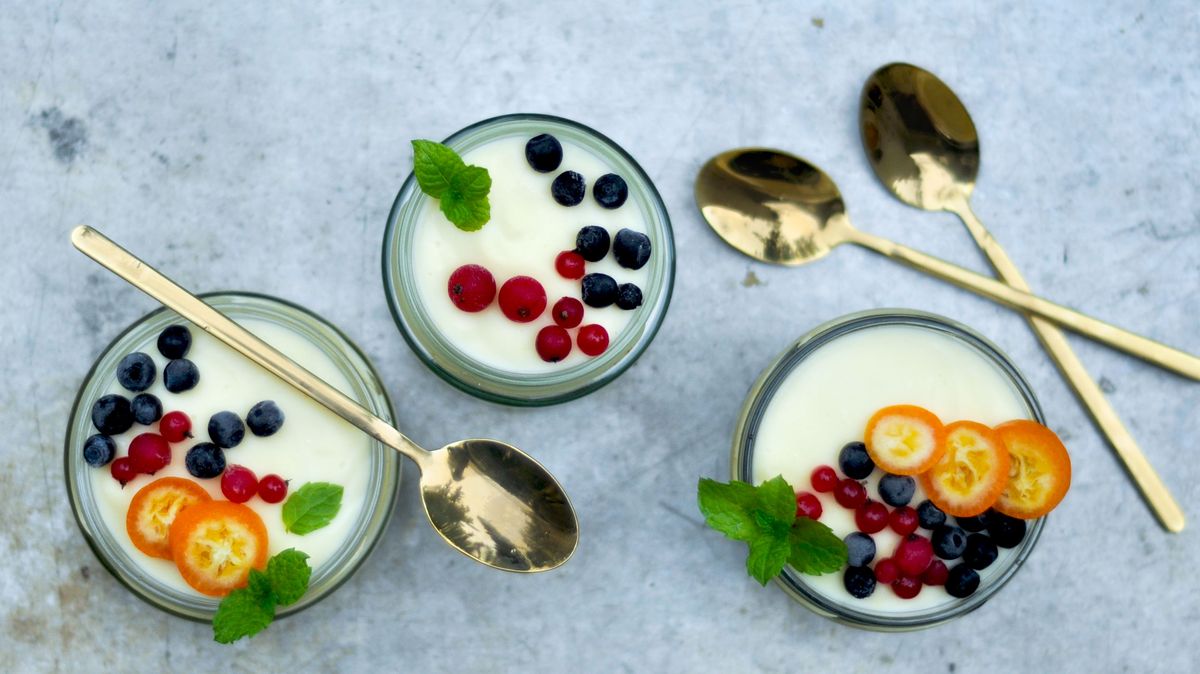 Domácí termix z pudinku a tvarohu: zdravá a rychlá svačina pro děti