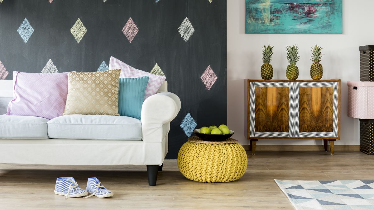 Barvy v bytě. Trendy jsou písková a korálová