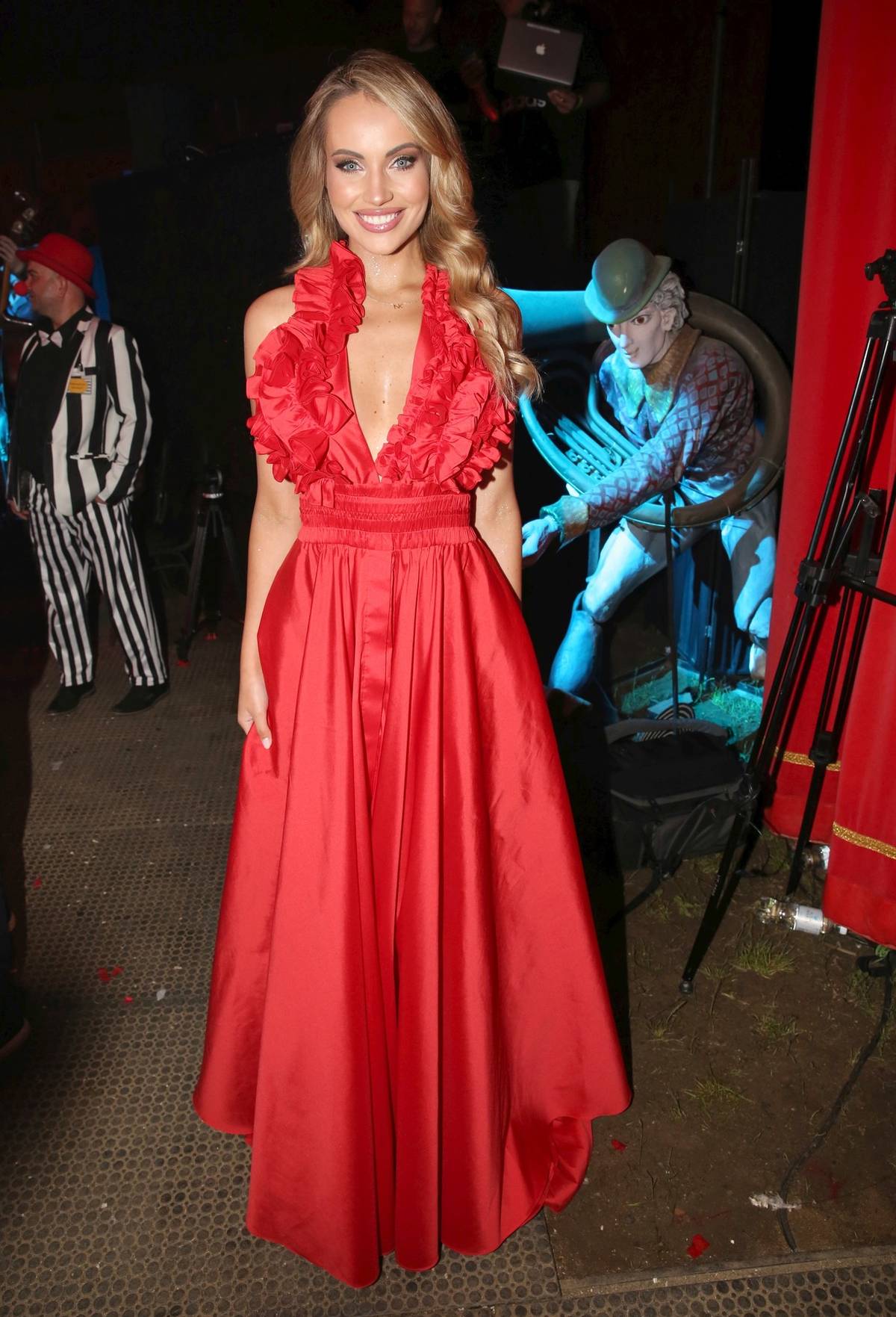 Foto: Cirkusová módní show přilákala hvězdy: V roli modelky se objevila ...