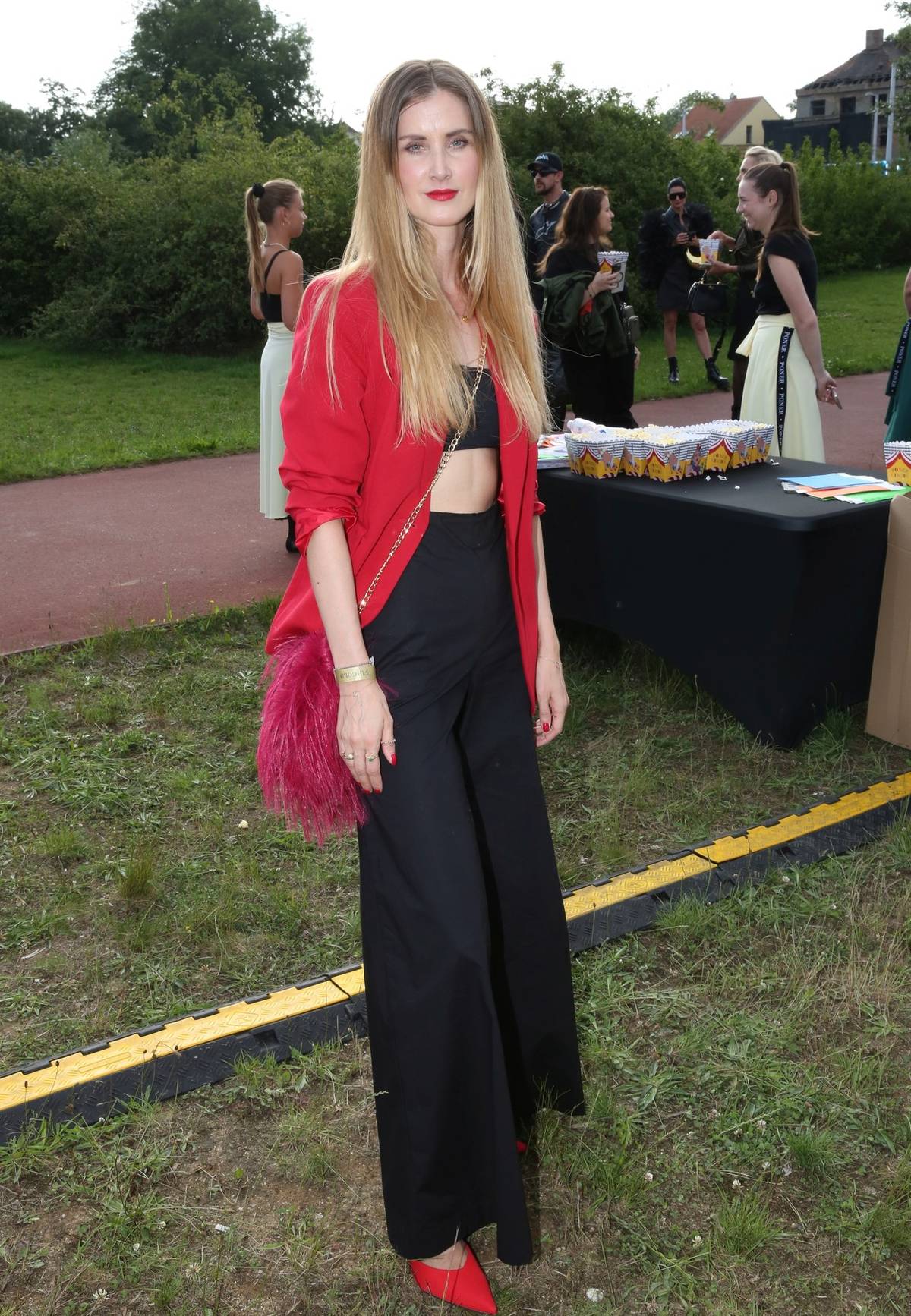 Foto: Cirkusová módní show přilákala hvězdy: V roli modelky se objevila ...