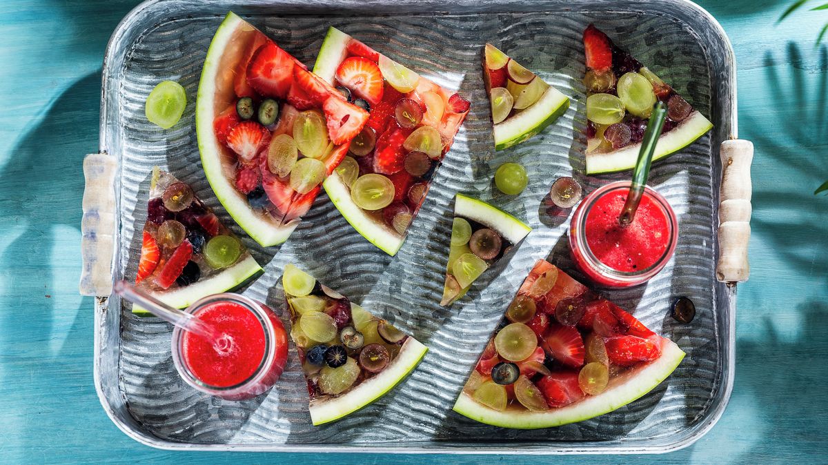 Meloun plněný ovocem. Virální recept, který stojí za to